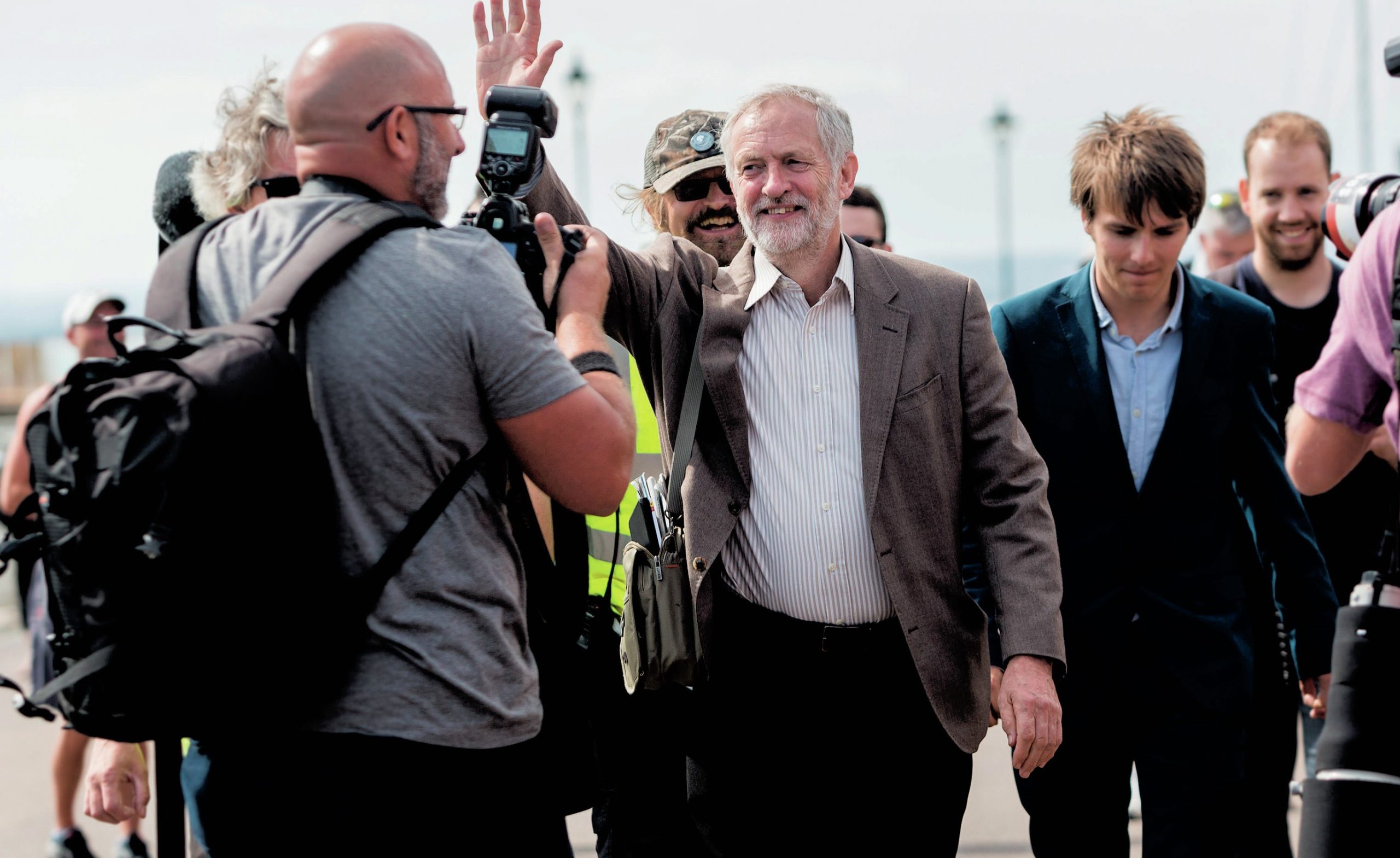 Internal democracy within the Conservative and Labour parties - Hodder ...